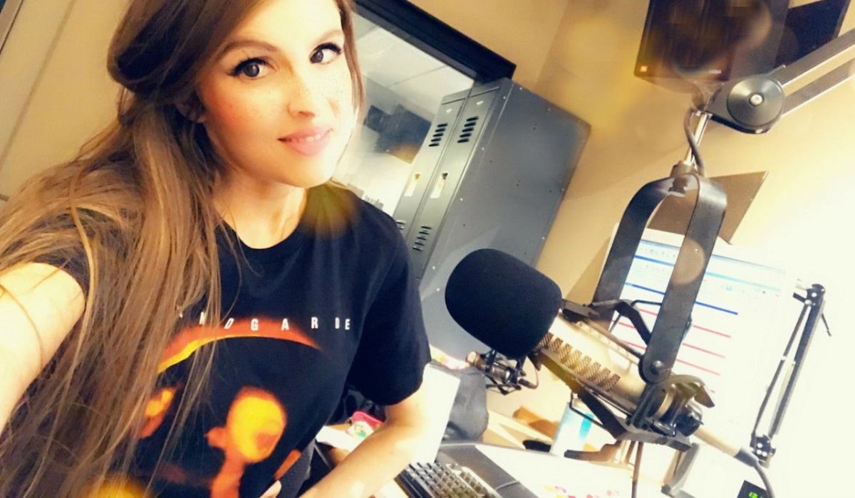 ItsMeAnne.com | Radio Host + Journalist Anne Erickson . Lifestyle News ...